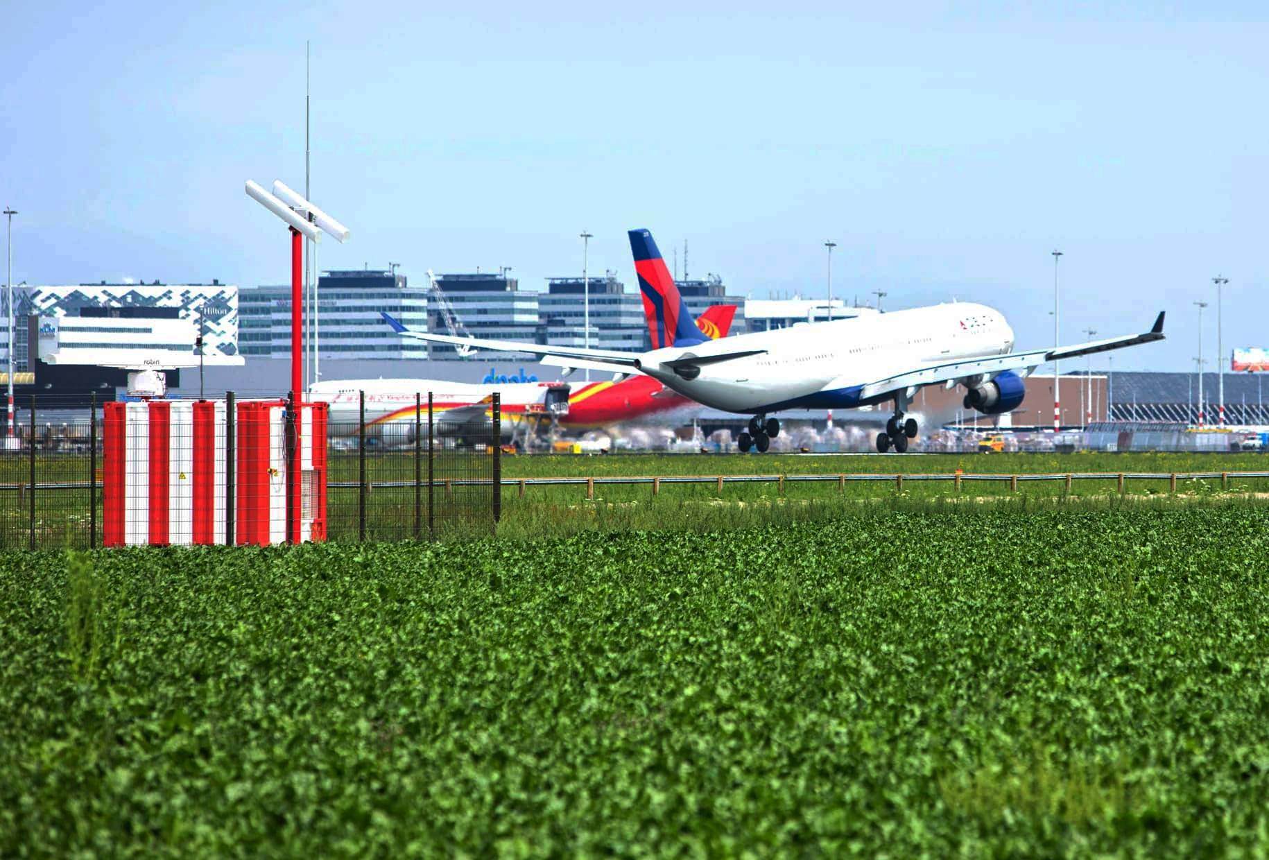 Bird Radar Schiphol Airport | Robin Radar Technology Systems